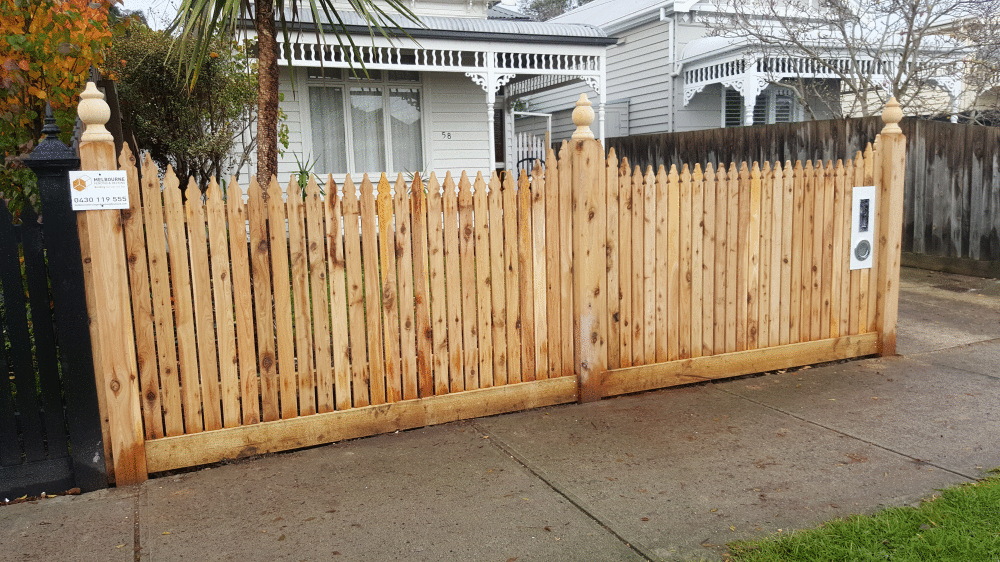 Picket Fencing - Melbourne Fencing & Decking